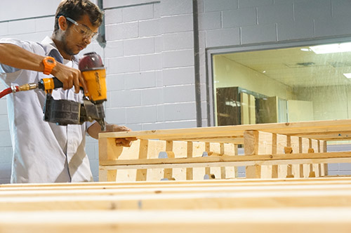 Custom Wooden Pallet Manufacturing Services